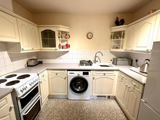 Apartment 2 Bedroom For Sale Minehead Somerset 85000 ES99840117