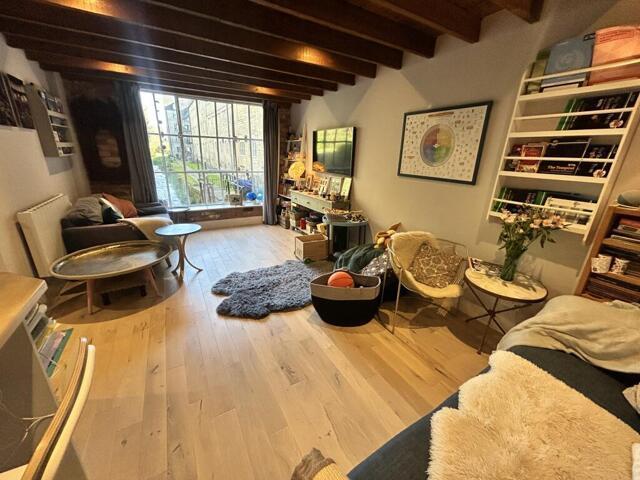 Apartment 2 Bedroom For Sale Nailsworth Gloucestershire 280000 ES101025490