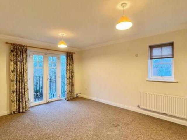 Apartment 2 Bedroom For Sale Newbury West Berkshire 237500 ELS98801007