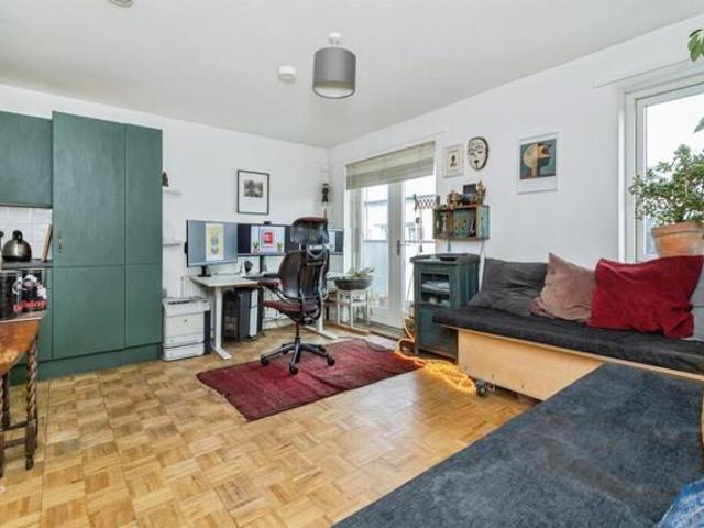 Apartment 2 Bedroom For Sale Newton Abbot Devon 40000 ES88950583