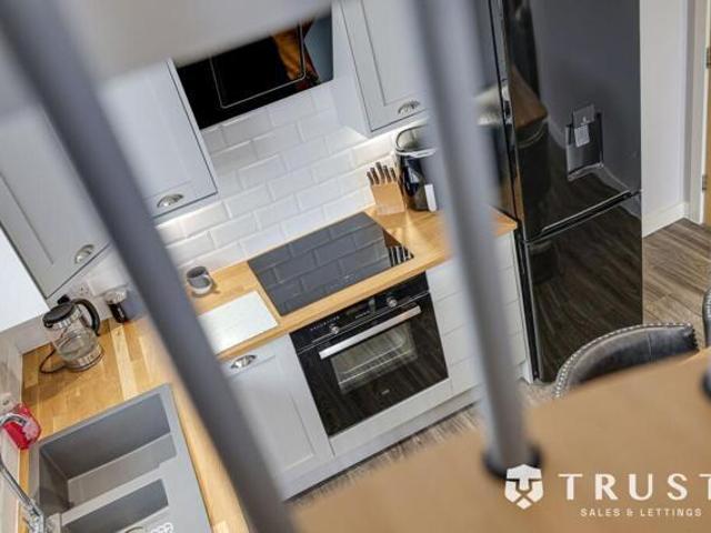 Apartment 2 Bedroom For Sale North Yorkshire Kirklees 120000 ES101677359