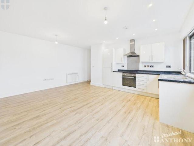 Apartment 2 Bedroom For Sale Aylesbury Buckinghamshire 199000 ELS101676393