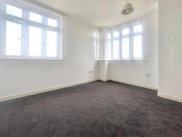 Apartment 2 Bedroom For Sale Aldershot Hampshire 72000 ES100425945