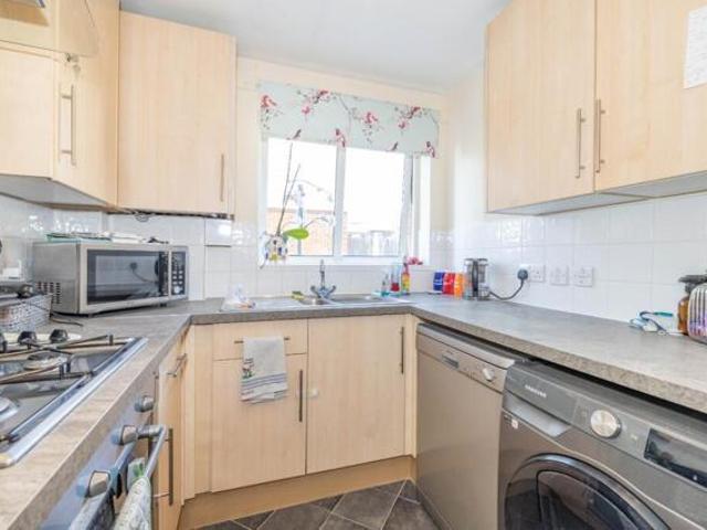 Apartment 2 Bedroom For Sale Ashford Kent 180000 ELS99277808