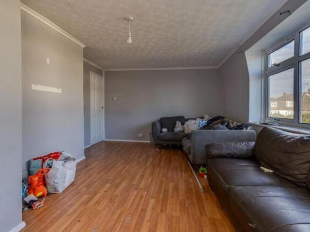 Apartment 2 Bedroom For Sale Burgess Hill West Sussex 110000 ELS99926088