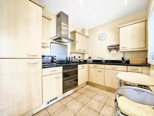 Apartment 2 Bedroom For Sale Barnet Greater London 350000 ES101168500
