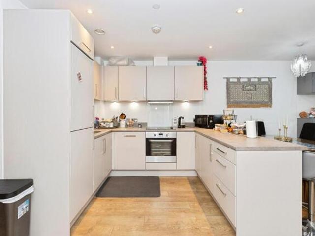 Apartment 2 Bedroom For Sale Barking Greater London 102000 ES99344939