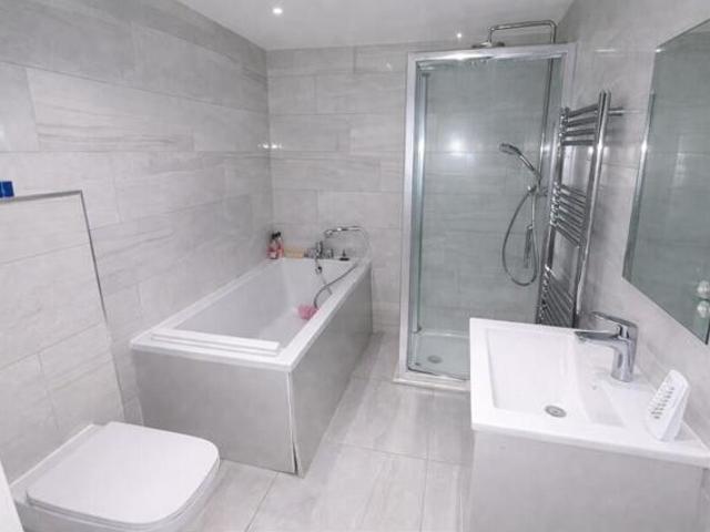 Apartment 2 Bedroom For Sale Benfleet Benfleet 200000 ES100502808