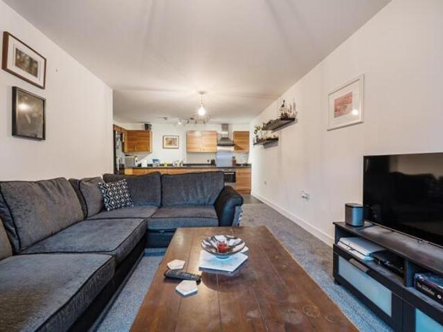 Apartment 2 Bedroom For Sale Berkshire West Berkshire 250000 ELS99054706