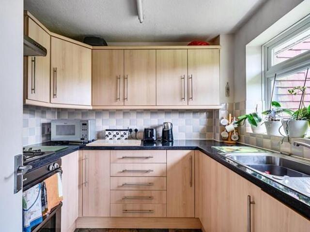 Apartment 2 Bedroom For Sale Billinghurst West Sussex 225000 ES100096848