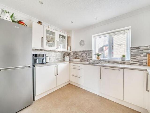 Apartment 2 Bedroom For Sale Bognor Regis West Sussex 155000 ES100540685