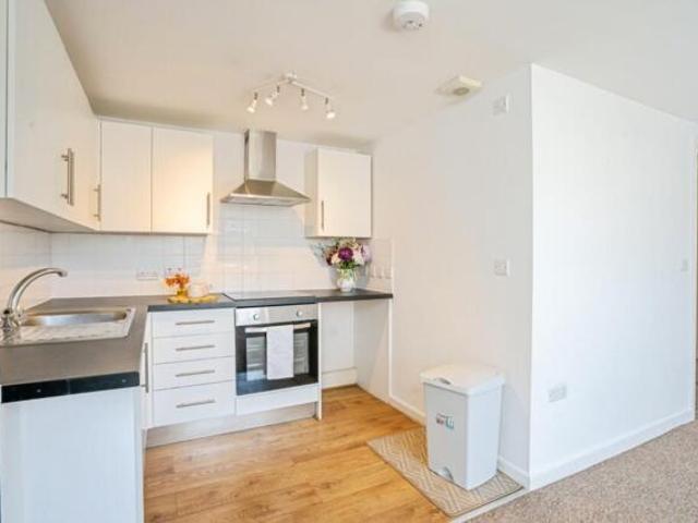 Apartment 2 Bedroom For Sale Bognor Regis West Sussex 210000 ELS98477238