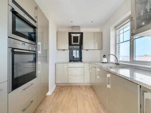 Apartment 2 Bedroom For Sale Bognor Regis West Sussex 285000 ES100456461