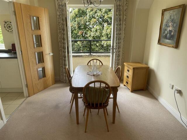 Apartment 2 Bedroom For Sale Bourton On Water Gloucestershire 285000 ELS98903205