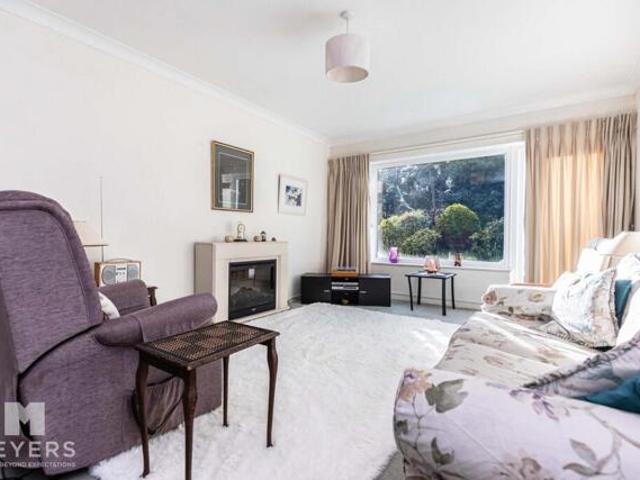 Apartment 2 Bedroom For Sale Bournemouth Bournemouth 260000 ES100540970