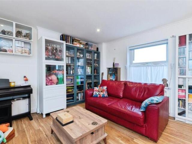 Apartment 2 Bedroom For Sale Bournemouth Bournemouth 260000 ES100988088