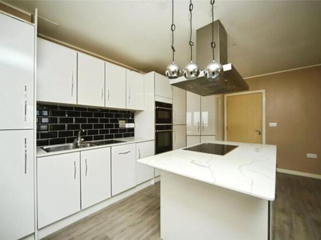Apartment 2 Bedroom For Sale Bridgwater Somerset 130000 ES98969203
