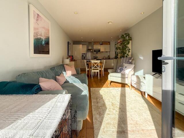 Apartment 2 Bedroom For Sale Bristol City Of Bristol 280000 ES100316987