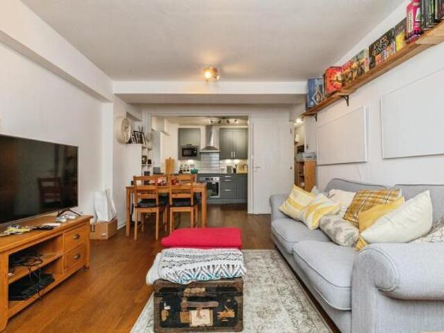 Apartment 2 Bedroom For Sale Bristol City Of Bristol 318000 ES100579061
