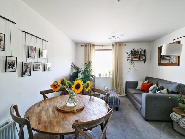 Apartment 2 Bedroom For Sale Cambridgeshire Cambridgeshire 170000 ELS99773500