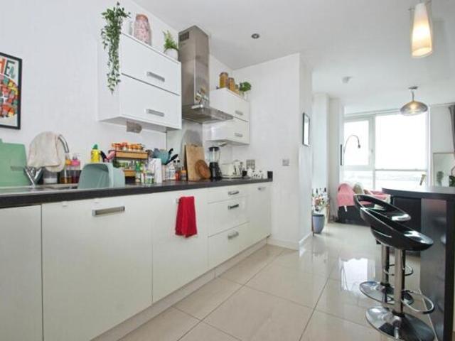 Apartment 2 Bedroom For Sale Cardiff Cardiff 200000 ES101199732