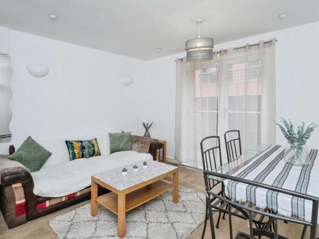 Apartment 2 Bedroom For Sale Chester Cheshire West And Chester 180000 ES101676554