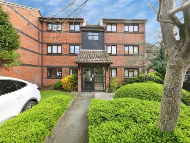 Apartment 2 Bedroom For Sale Cheshunt Great London 280000 ES101168528
