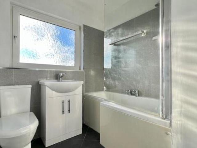 Apartment 2 Bedroom For Sale Chingford Greater London 450000 ES100953497