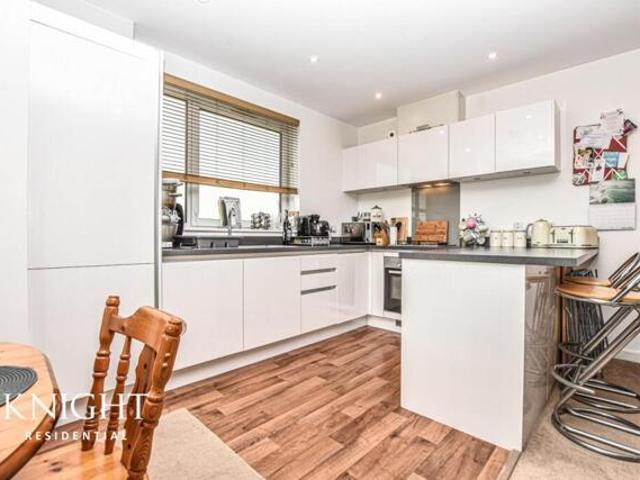 Apartment 2 Bedroom For Sale Colchester Essex 225000 ES99773671