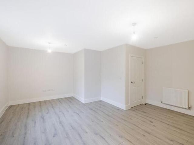 Apartment 2 Bedroom For Sale Coulsdon Greater London 400000 ELS100456836