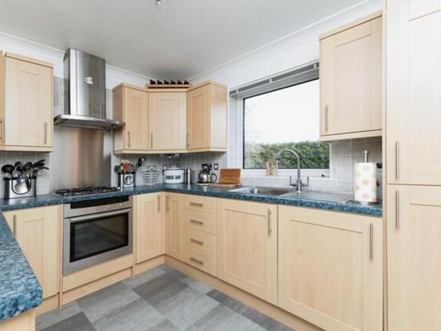 Apartment 2 Bedroom For Sale Cranleigh Surrey 325000 ES98765952