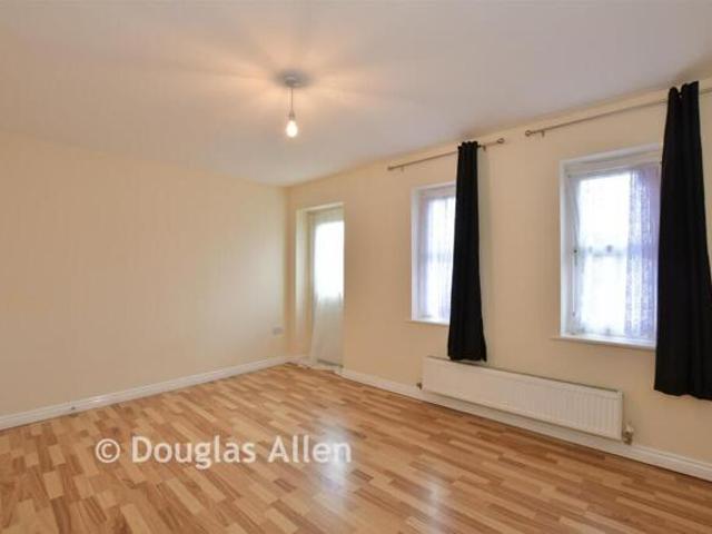 Apartment 2 Bedroom For Sale Dagenham Great London 275000 ES98834957