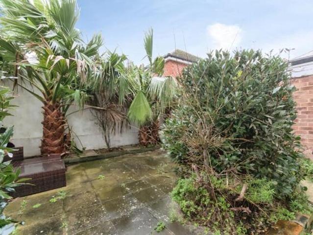 Apartment 2 Bedroom For Sale Eastbourne East Sussex 200000 ELS100685246