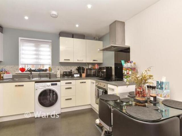 Apartment 2 Bedroom For Sale Eastchurch Kent 160000 ES98577840