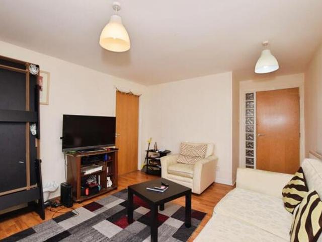 Apartment 2 Bedroom For Sale Edinburgh City Of Edinburgh 215000 ELS99237196