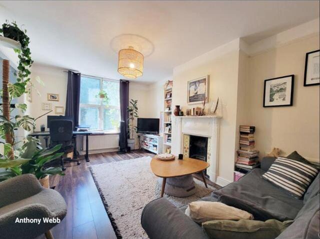 Apartment 2 Bedroom For Sale Enfield Greater London 315000 ES99029370