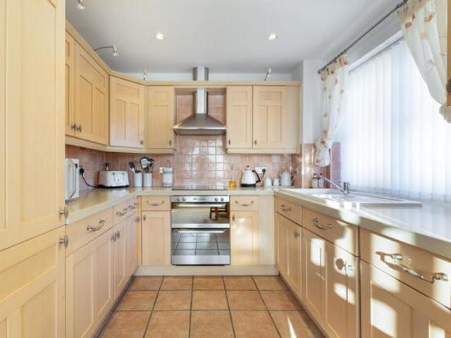 Apartment 2 Bedroom For Sale Epsom Surrey 450000 ES88915899