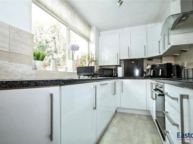 Apartment 2 Bedroom For Sale Epsom Surrey 349950 ES101199760