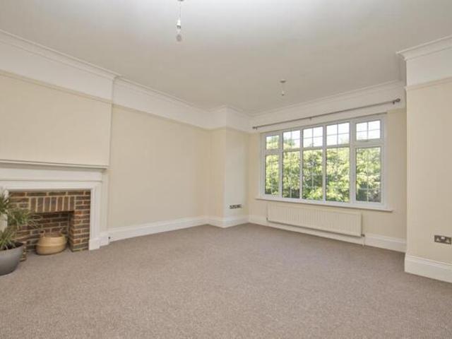 Apartment 2 Bedroom For Sale Folkestone Kent 230000 ES99237053