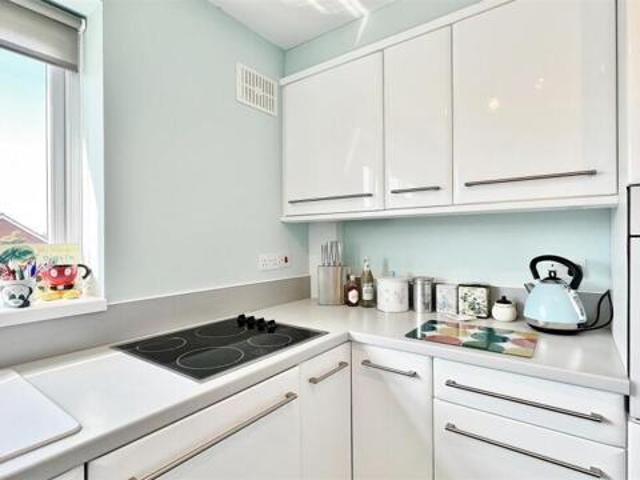 Apartment 2 Bedroom For Sale Frinton On Sea Essex 175000 ELS100987752