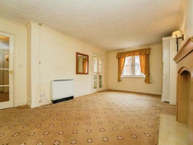 Apartment 2 Bedroom For Sale Gloucester Gloucestershire 90000 ES98233481