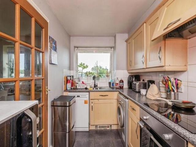 Apartment 2 Bedroom For Sale Grays Thurrock 90000 ELS100263116