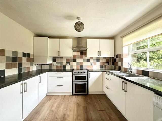 Apartment 2 Bedroom For Sale Greenhithe Kent 200000 ES99641905