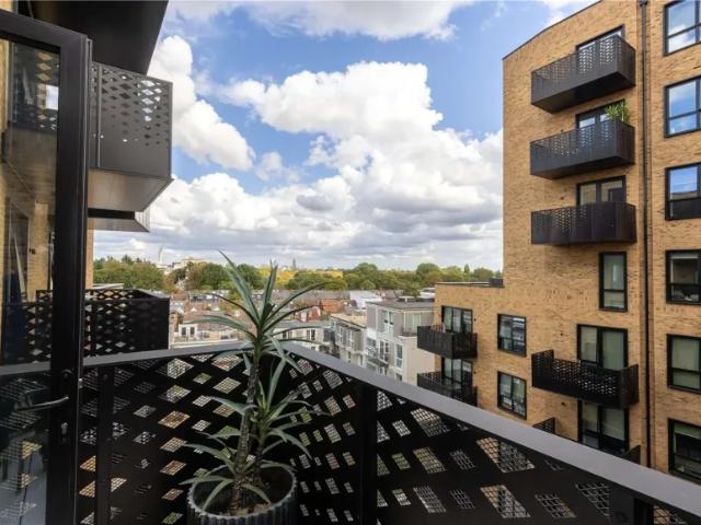 Apartment 2 Bedroom For Sale Hanwell London 622500 ELS102596421