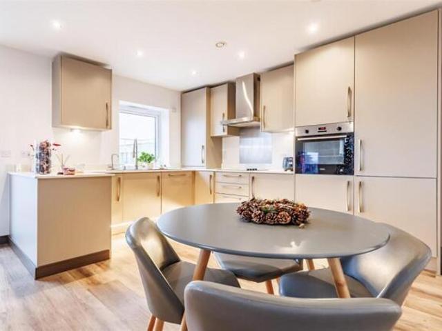 Apartment 2 Bedroom For Sale Harlow Essex 370000 ES101059684