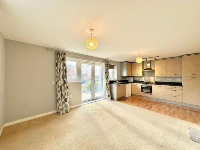 Apartment 2 Bedroom For Sale Hayes Great London 285000 ELS99029542