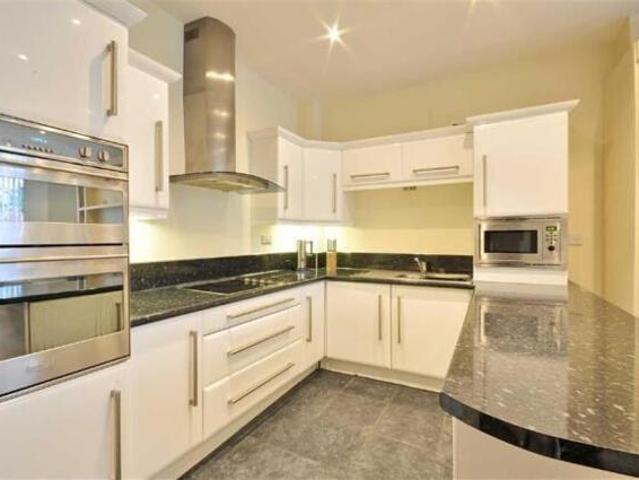 Apartment 2 Bedroom For Sale Heaton Moor Road Heaton Moor Road 240000 ES98834792