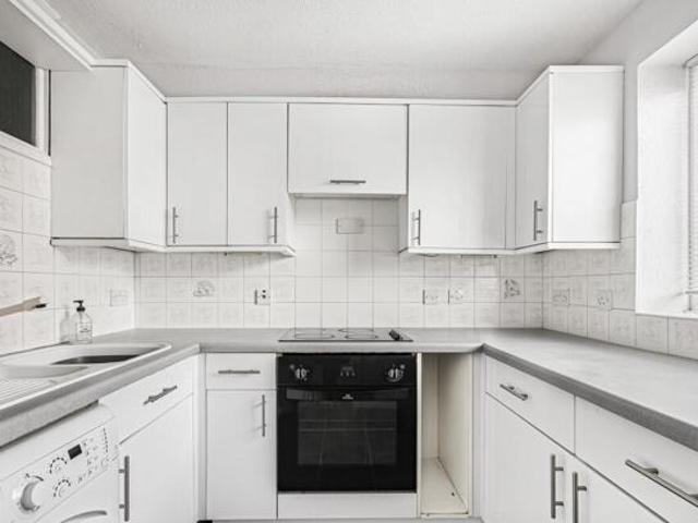 Apartment 2 Bedroom For Sale Hertfordshire Hertfordshire 275000 ES101231725