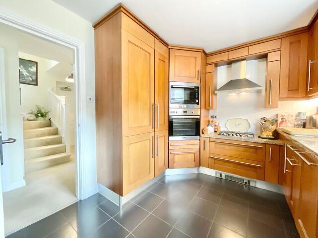 Apartment 2 Bedroom For Sale High Street High Street 250000 ES100058196