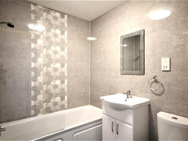Apartment 2 Bedroom For Sale Hounslow Greater London 300000 ELS99688423